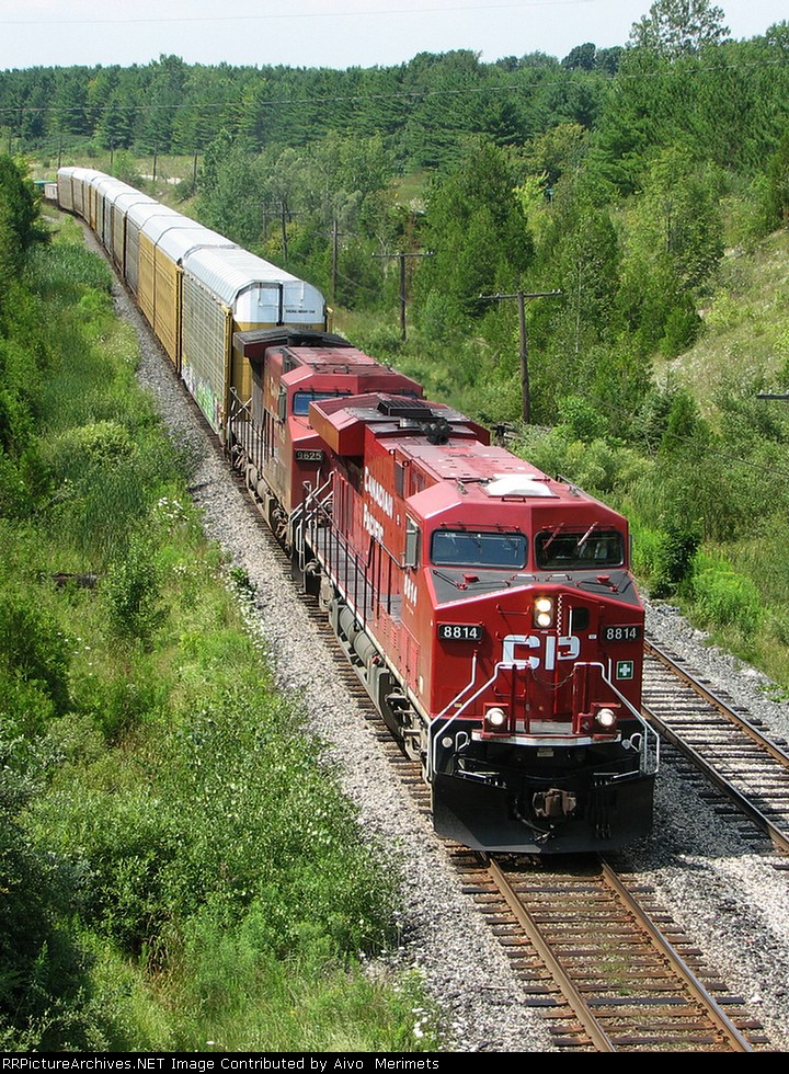 CP 8814 at Coakley Siding.